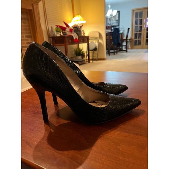 Sam & Libby | Shoes | Sam And Libby Crocodile Textured Black Heels Size ...